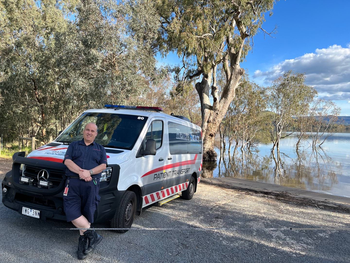 Graduate’s path from IT to paramedicine | ambulance.vic.gov.au