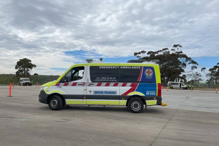 New paramedic recruits learning safe driving | ambulance.vic.gov.au
